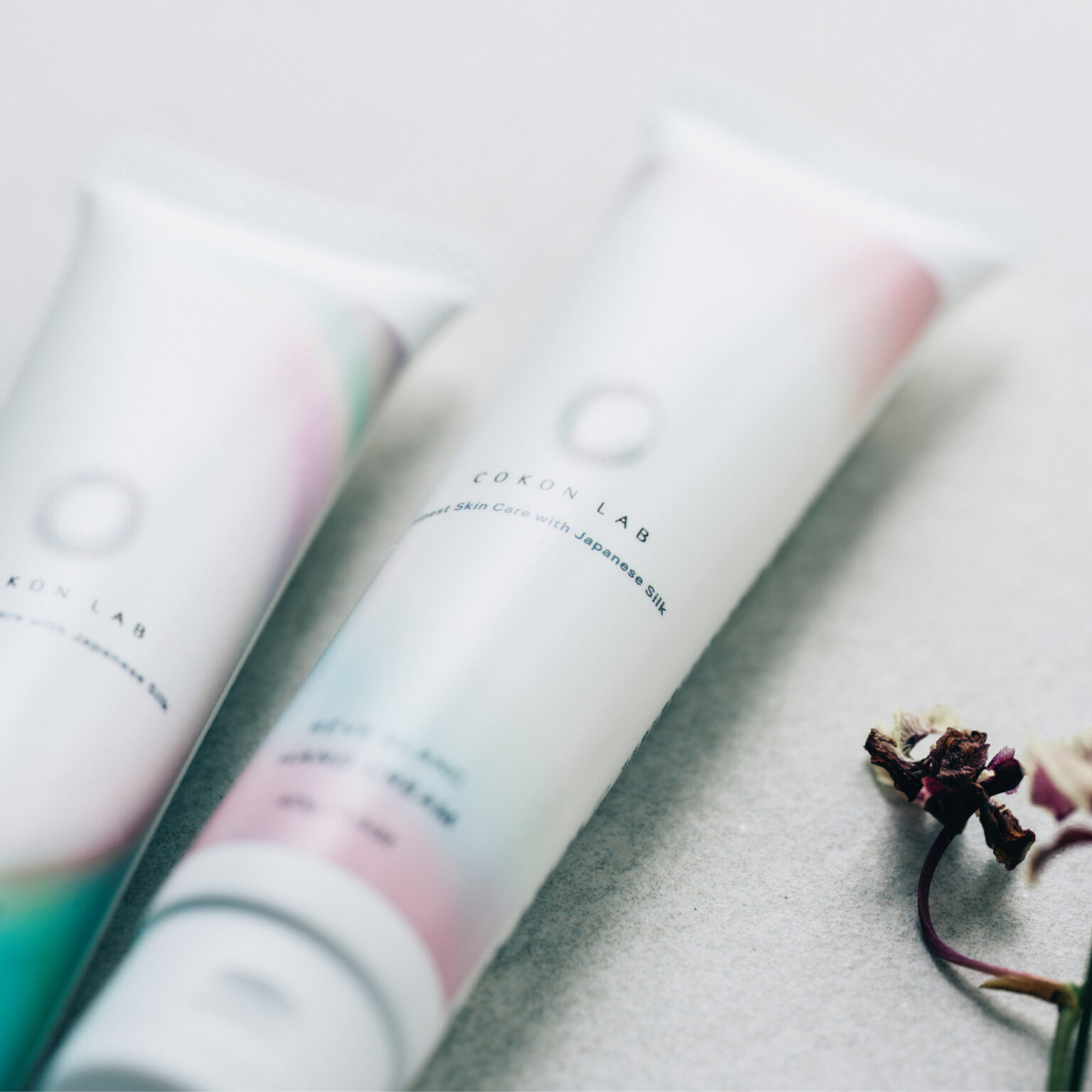 やまがシルク | ハンドクリーム (40g) 保湿力20倍の国産シルク配合 COKON LAB [熊本] | afugi (オウギ) -日本製の生活雑貨を産地から届ける通販サイト-