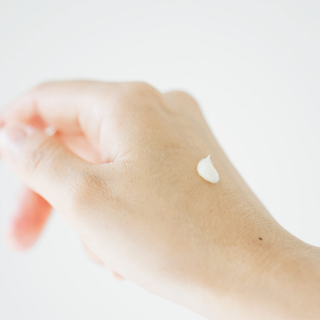 やまがシルク | ハンドクリーム (40g) 保湿力20倍の国産シルク配合 COKON LAB [熊本] | afugi (オウギ) -日本製の生活雑貨を産地から届ける通販サイト-